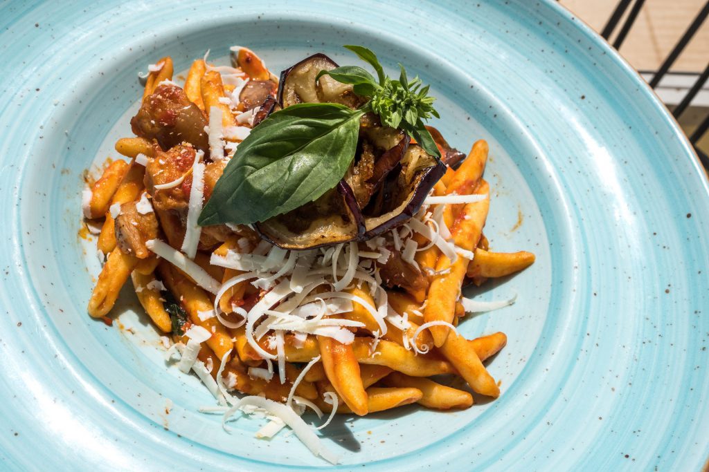 Maccheroni with fried egg-plants , tomato sauce and basil. - Ristorante ...